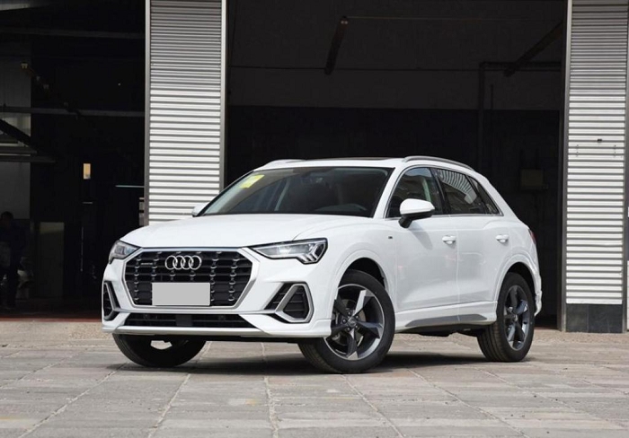 预算25-40万元买豪华SUV，XT4比Q3和冒险家更值吗？